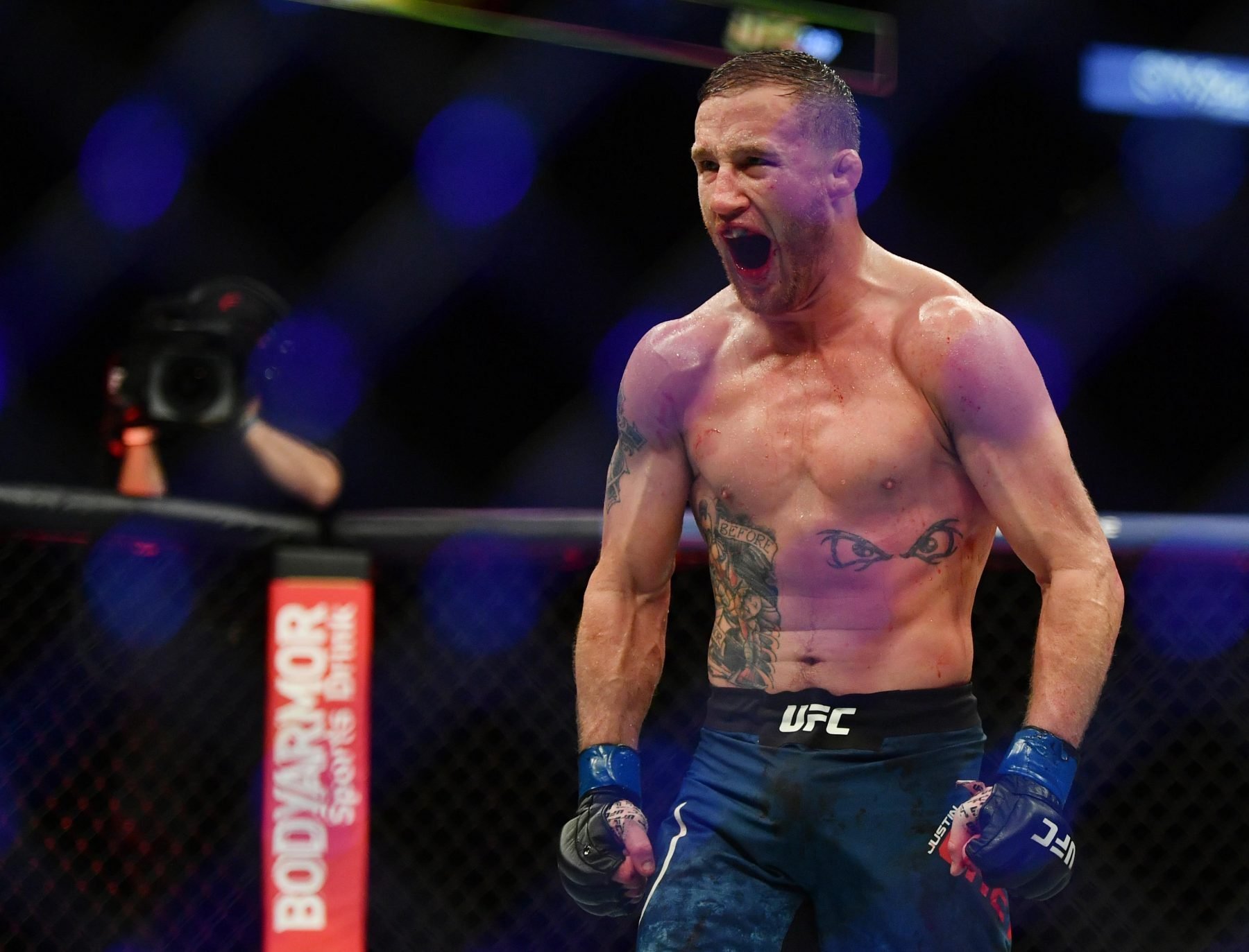 "He has to know one thing, f—king war is coming," Justin Gaethje sends ...