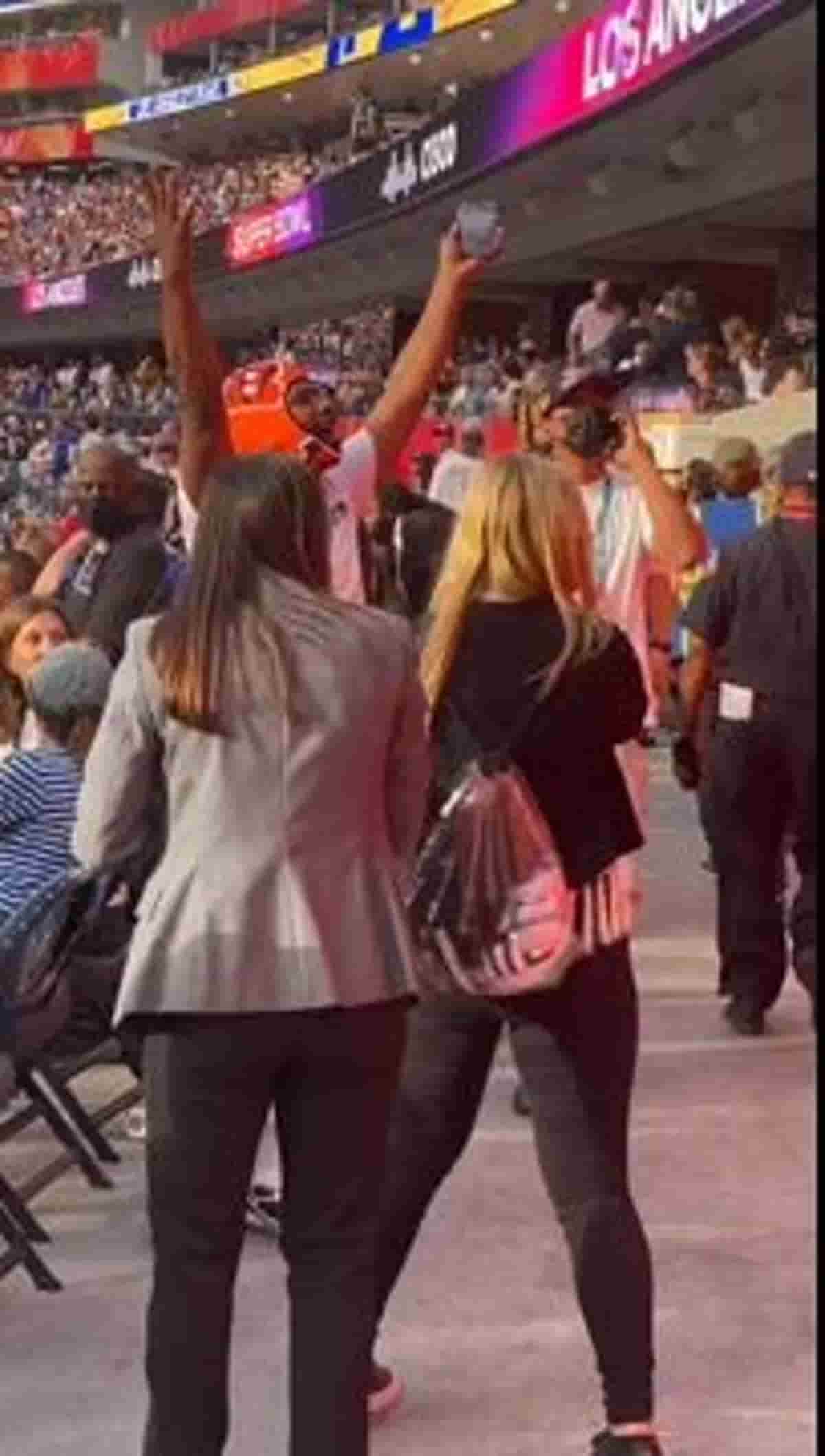 LeBron James hilariously FaceTimes with Bengals Fan’s mom in Super Bowl LVI