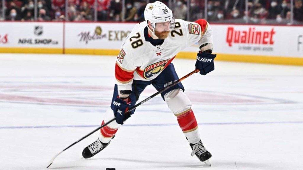 Claude Giroux Net Worth, Career, Endorsements, Wife, Family, and more ...