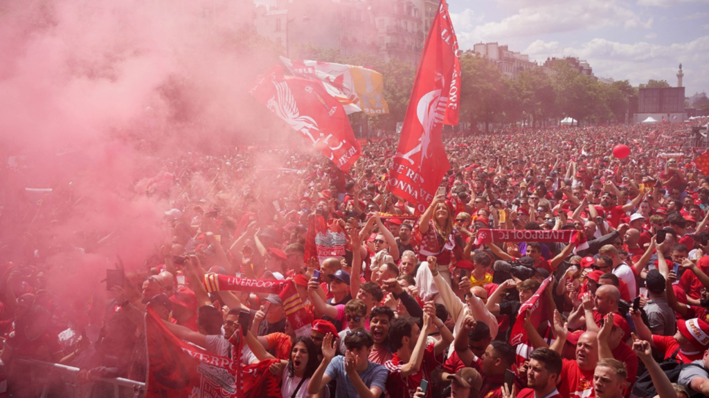 WATCH: 50000 Liverpool fans crowd the Stade de France ahead of ...
