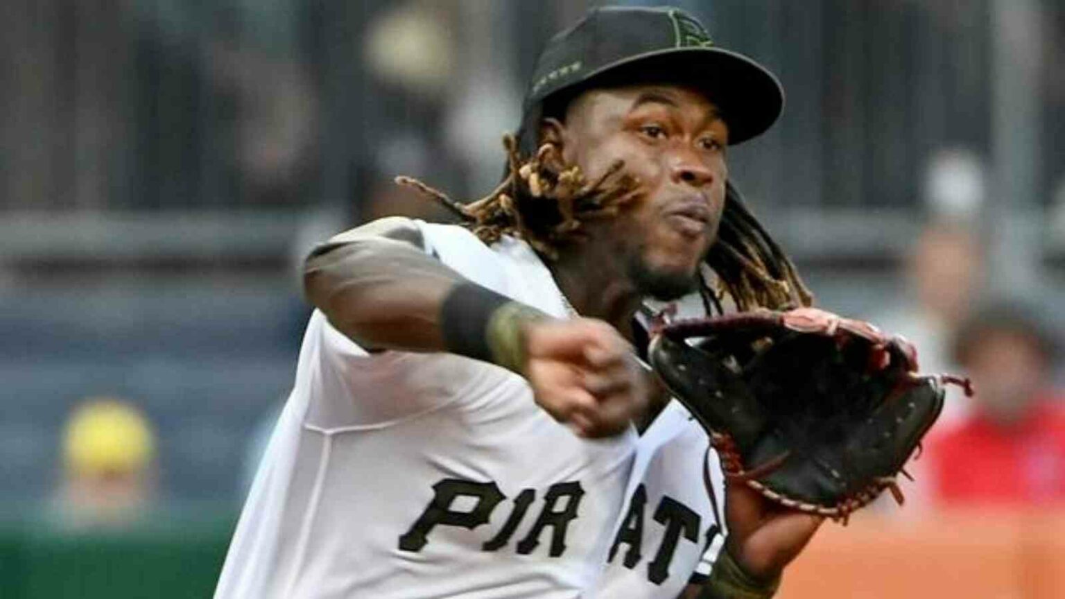 "Cruz control"- Oneil Cruz THUMPING dingers playing softball ...