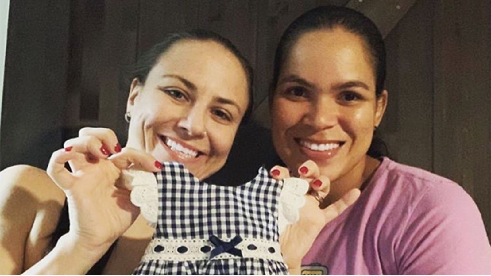 Amanda Nunes wife: Who is the "The Lioness" hitched in love with ...