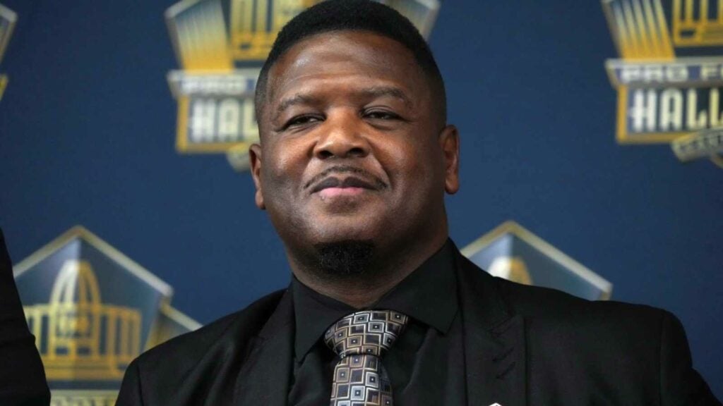 "Lambeau Leap": A Packers tradition green-lit by Hall of Famer LeRoy Butler