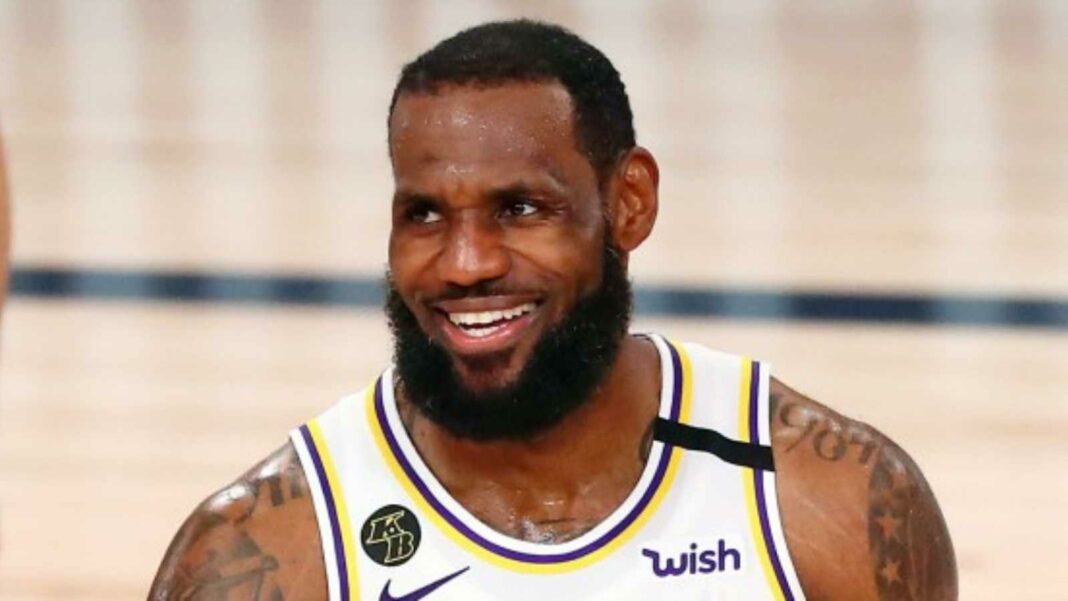 God Said ‘imma Give Him No Hairline” Dwayne Wade Hilariously Trolled 4x Champ Lebron James