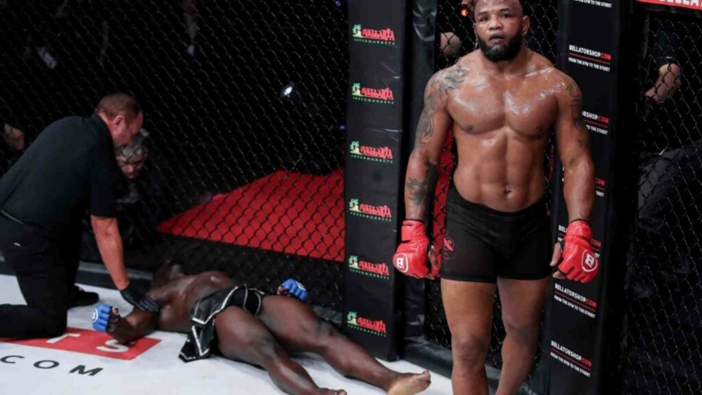 "Yoel Is Barking" Yoel Romero's weird celebration of brutal TKO victory ...