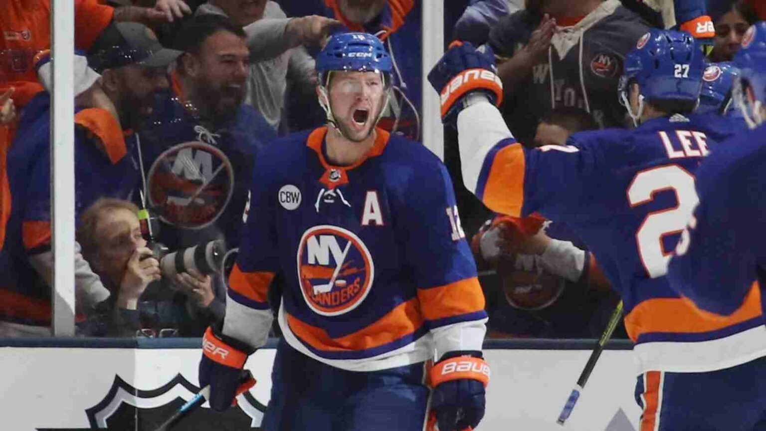“Huge part of the franchise” - Fans congratulate Josh Bailey as he reaches 1000th NHL game ...