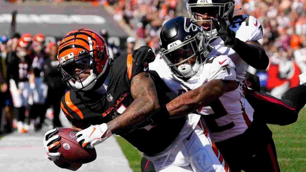 “This is a bummer”, NFL World And Cincinnati Bengals fans REACT to Ja ...