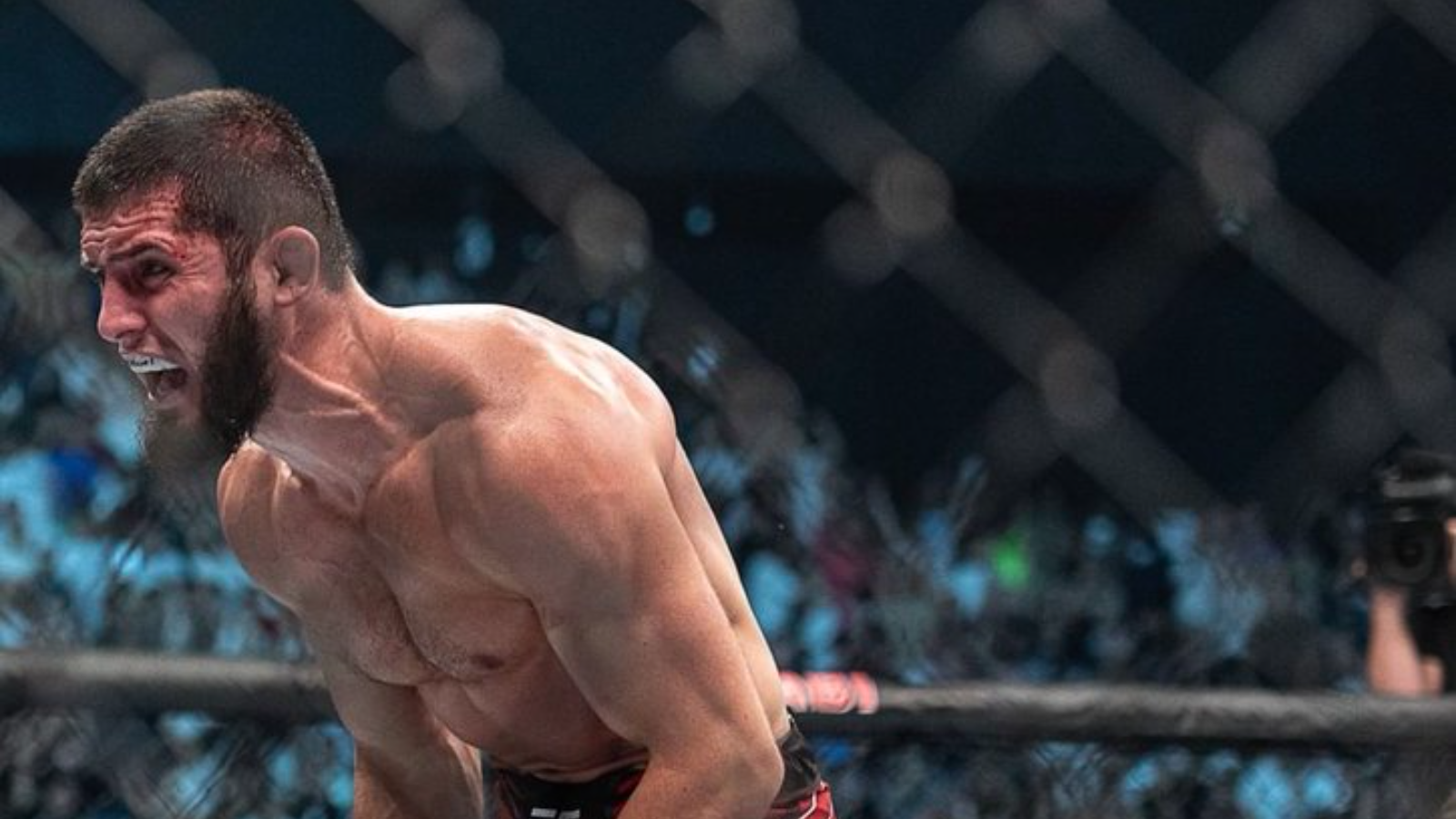 Islam Makhachev buys a new television for a fight fan as the latter ...