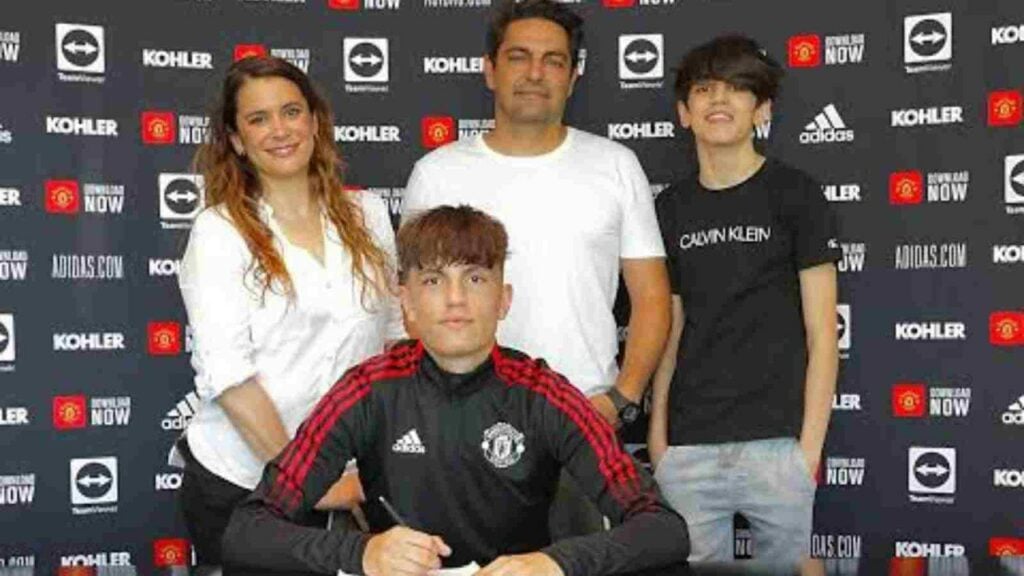 Who is Alejandro Garnacho's girlfriend Eva Garcia? ALL YOU NEED to know ...