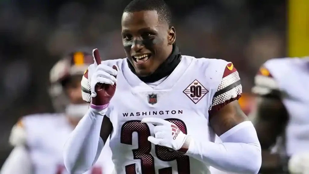 WATCH: "Who is cutting onions in here!?" - Jeremy Reaves' tears after ...