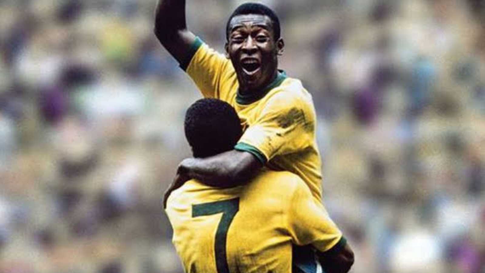 How many goals has Pele scored in his entire football career?
