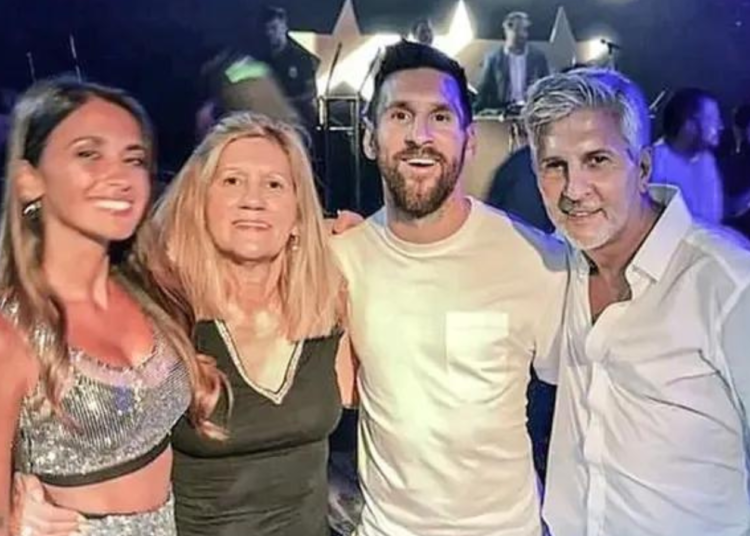 Lionel Messi spotted celebrating 2022 FIFA World Cup win with his wife ...