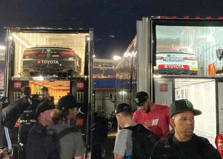 “Hendrick Motorsports take some notes”- NASCAR Twitter reacts to 23XI ...