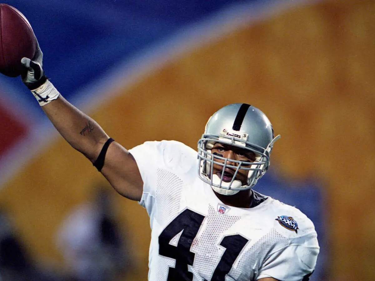 Former Raiders' DB Eric Johnson arrested and charged with lawsuits of ...