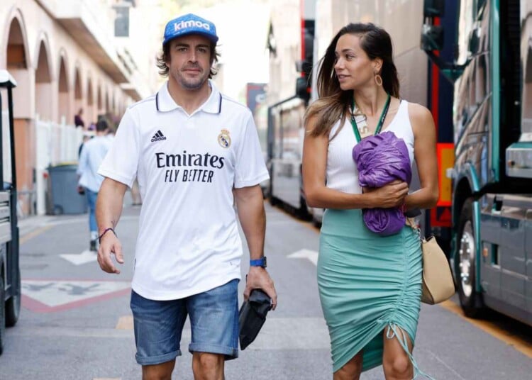 Why did Fernando Alonso break up with his girlfriend Andrea Schlager?