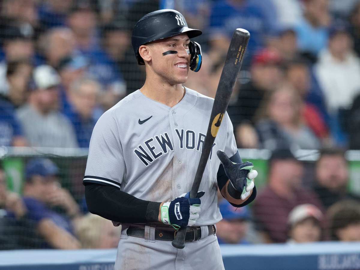 "Who's gonna tell Judge?" MLB Twitter reacts to hilarious scene of ...