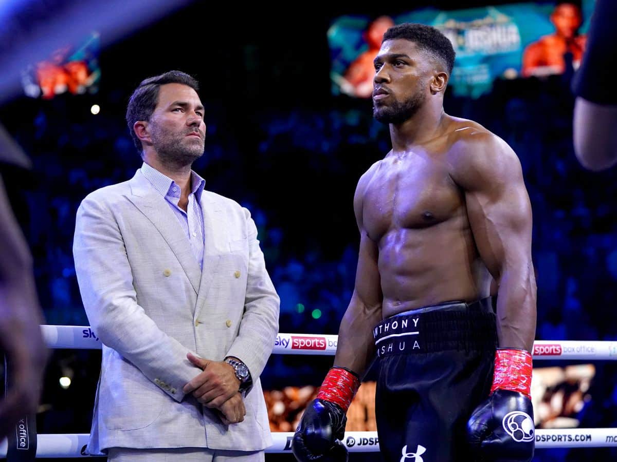 "Cleanest KO of his career" - Fans left in awe as Anthony Joshua knocks ...