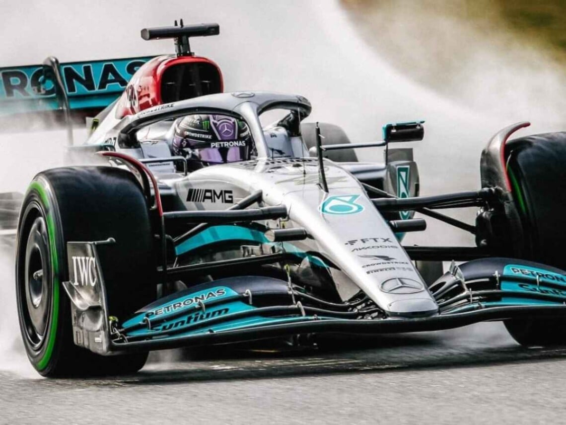 What are F1 wheels made of?