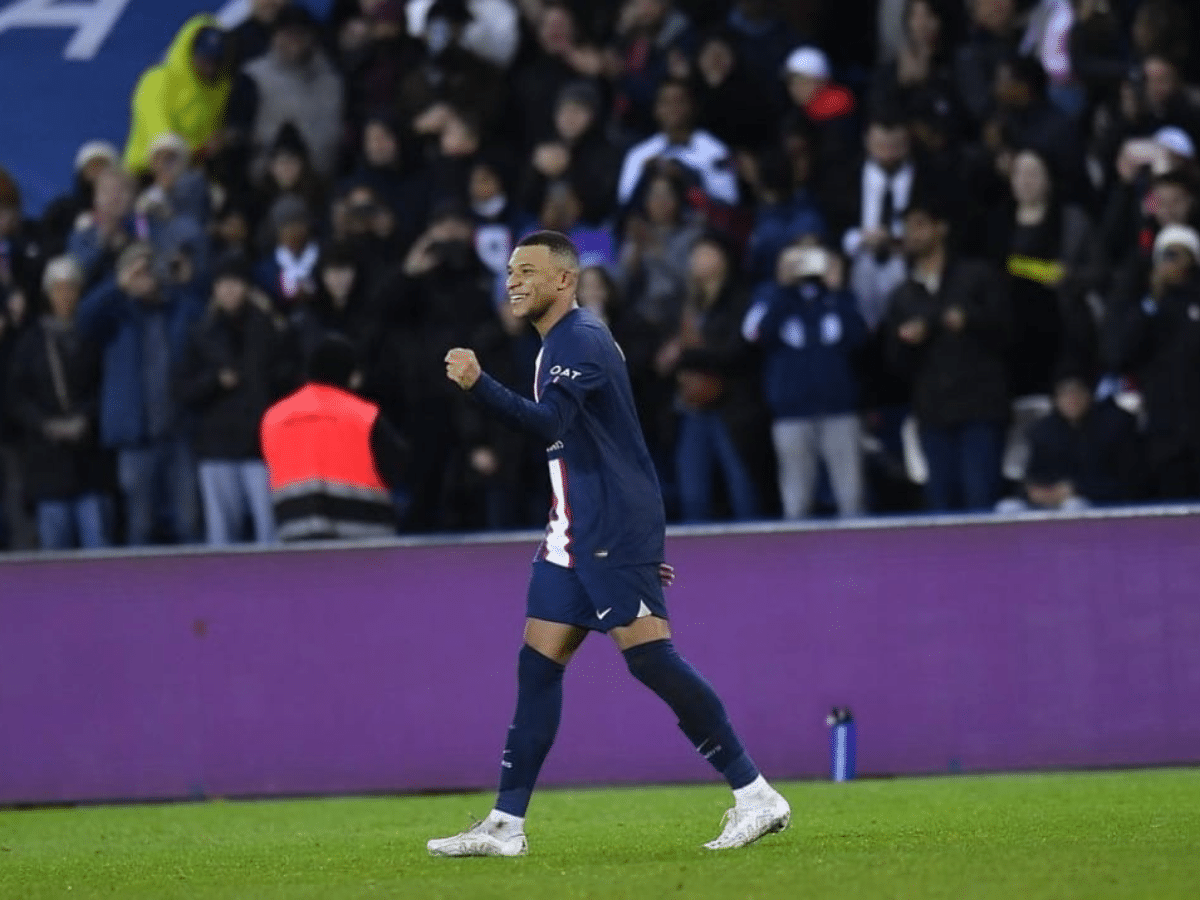 Former Real Madrid star labels Vinicius Jr. 'better' than Kylian Mbappe Former Real Madrid star labels Vinicius Jr. 'better' than Kylian Mbappe