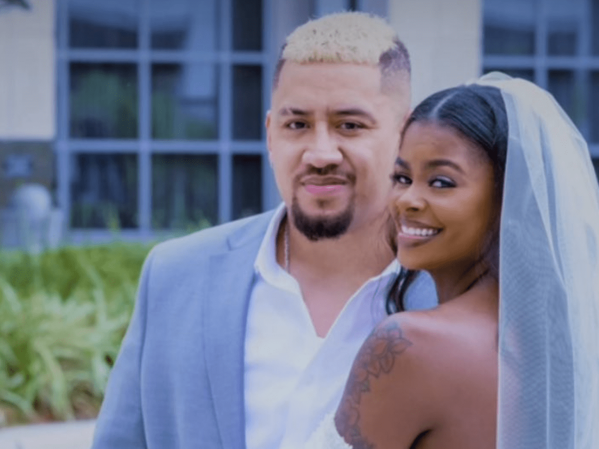 Who is Solo Sikoa's wife, Almia Williams?