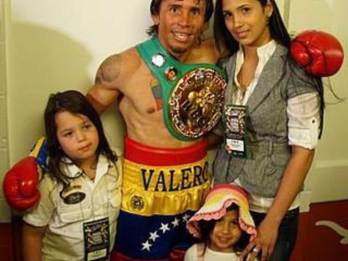 What happened to the undefeated boxing champion Edwin Valero and his wife?
