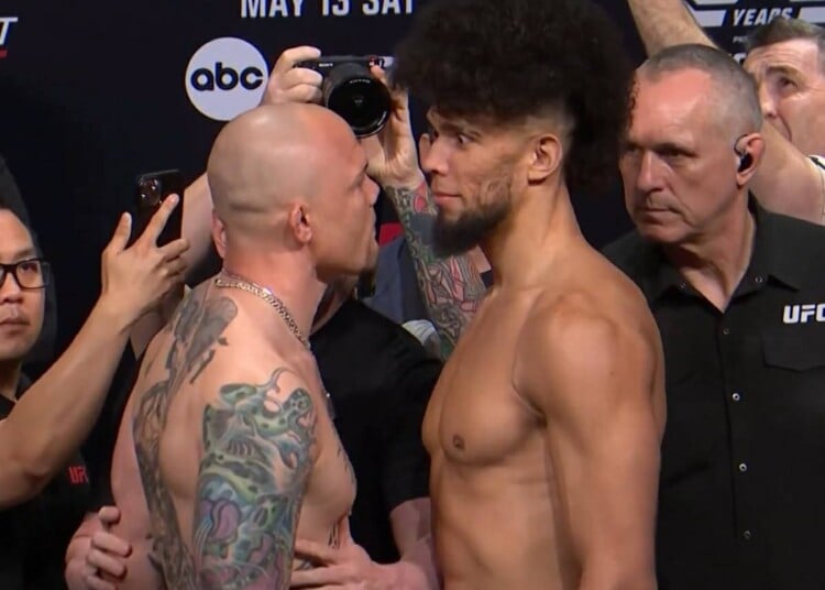 WATCH: Johnny Walker leaves fans in splits with 'self handshake' at ...