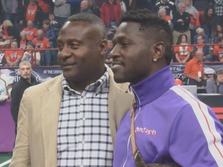 Who are Antonio Brown's parents, Adrianne Moss and Eddie Brown?