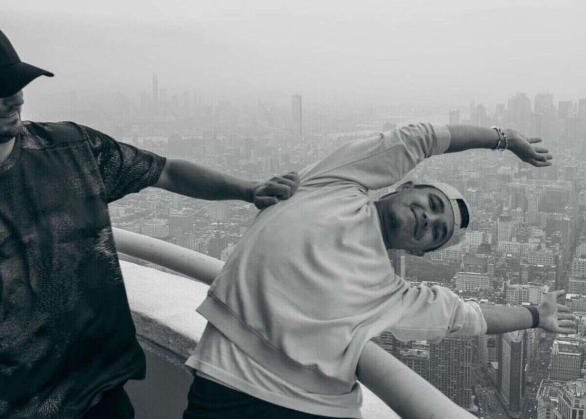 "Two legends"- Fans shower affection as Lando Norris and world's most ...