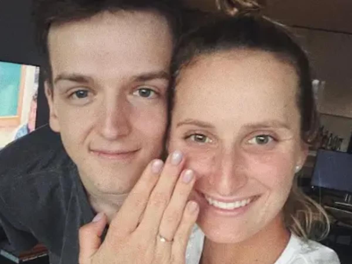 Who is Marketa Vondrousova's husband Stepan Simek?