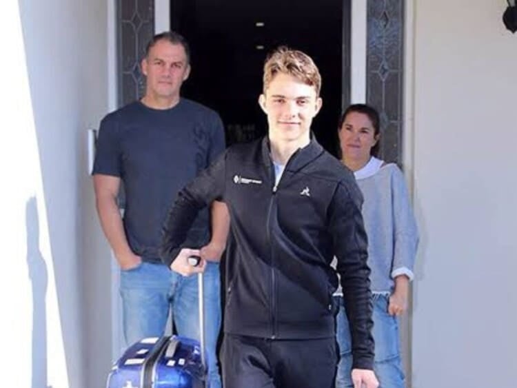 Who are Oscar Piastri's parents? – FirstSportz