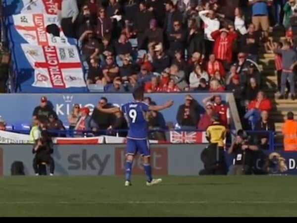 WATCH: Jamie Vardy's EPIC response to away fans over "your wife is a ...