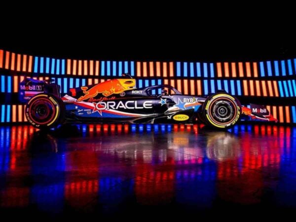 WATCH: Max Verstappen's Red Bull RB-19 is carried on a helicopter to unveil the team's special ...