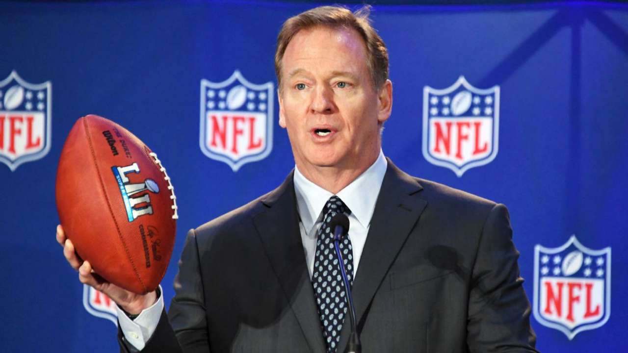Adult film star Kendra Lust snaps playful photo with NFL Commissioner ...