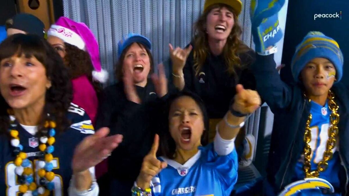WATCH: Chargers superfan Merrianne Do's INSANE reaction during Bills ...