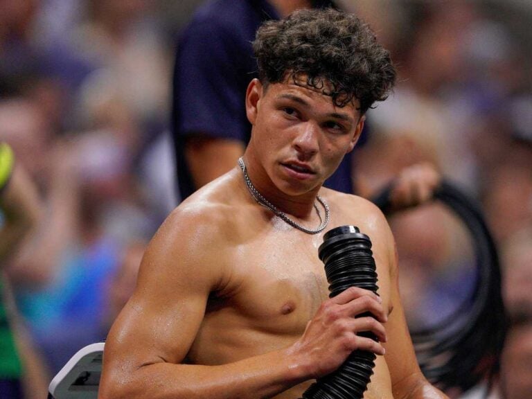 Ben Shelton shows off his impressive Basketball skills as he pays visit ...