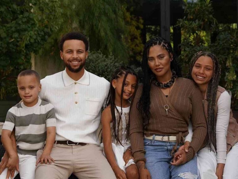 "Ayesha couldn't fight Steph genes" - Stephen Curry's family picture ...