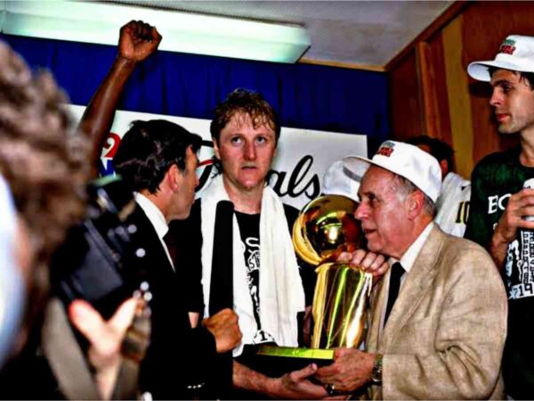 How many rings does Larry Bird have?