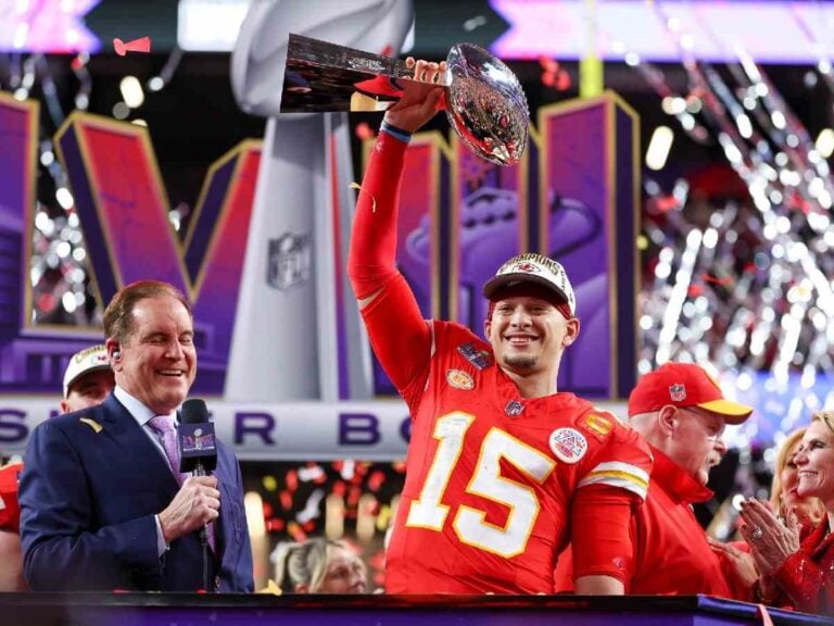 Patrick Mahomes passes Michael Jordan, Magic Johnson, LeBron James after INCREDIBLE back-to-back ...