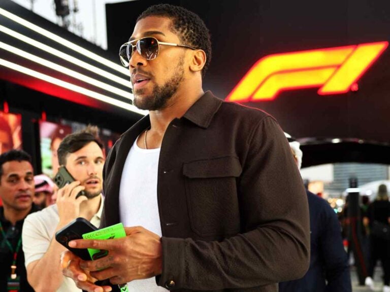 Boxing star and Alpine investor Anthony Joshua spotted at Saudi Arabian ...