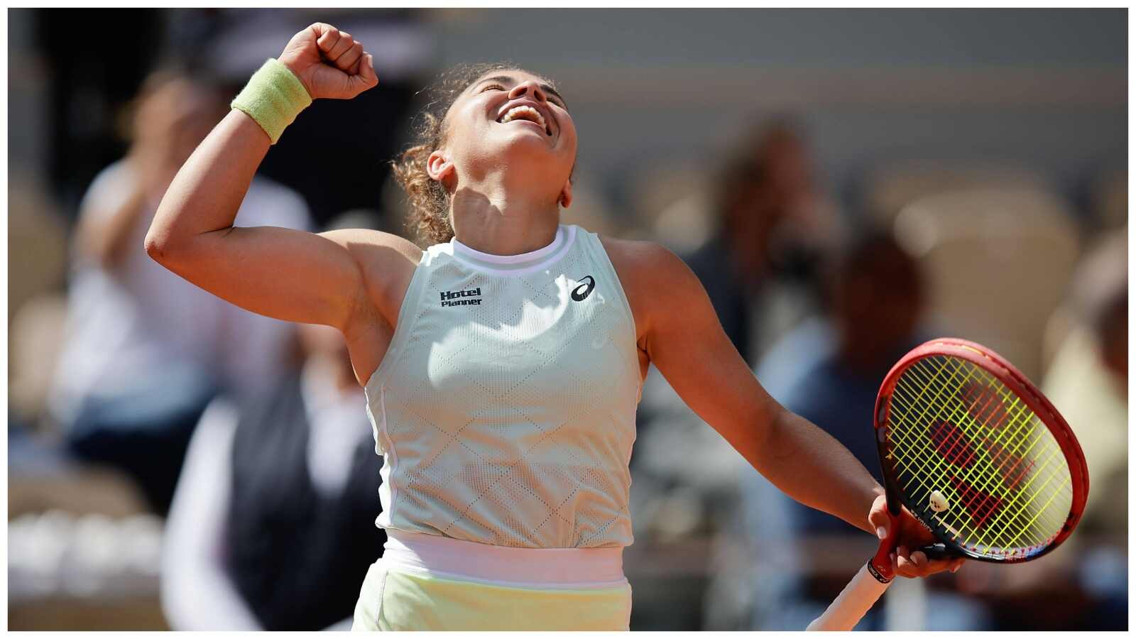 Jasmine Paolini takes the first step in the WTA Finals after beating ...
