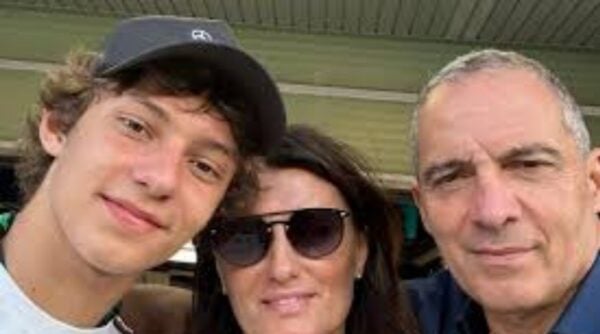 What is the net worth of Kimi Antonelli's father Marco Antonelli?