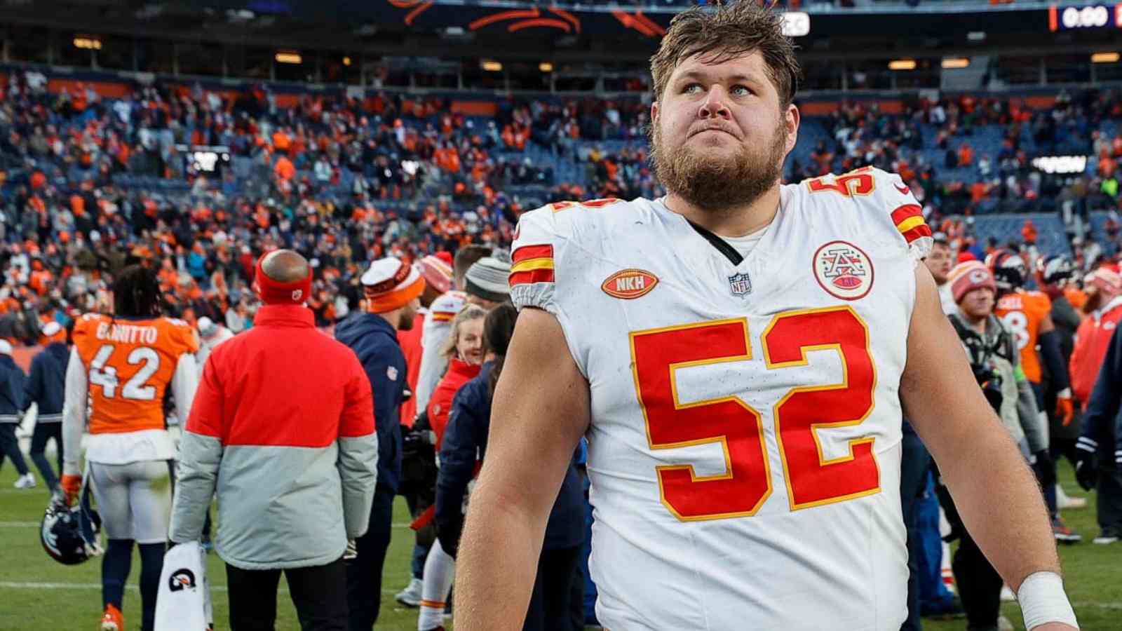 "Absolute steal" - Chiefs make Creed Humphrey the highest-paid center ...