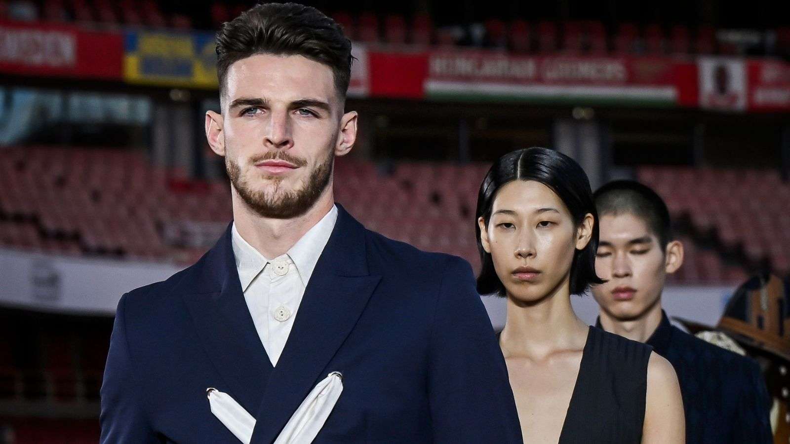 "Better off modelling than football"- Fans react as Riccardo Calafiori ...