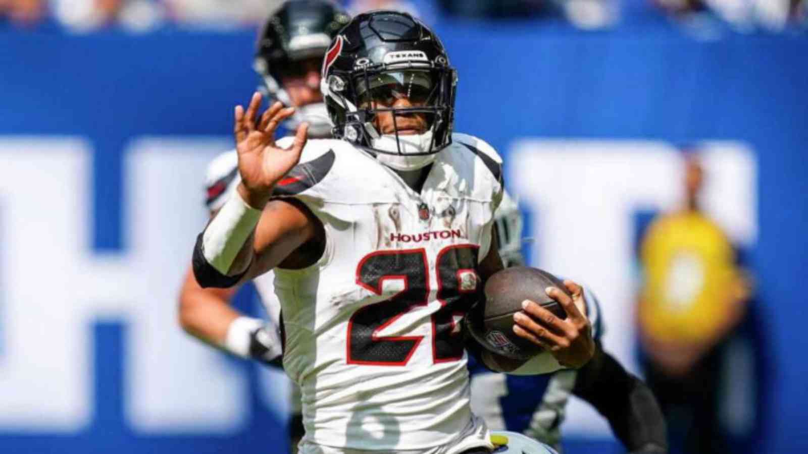 Who is Joe Mixon's girlfriend?