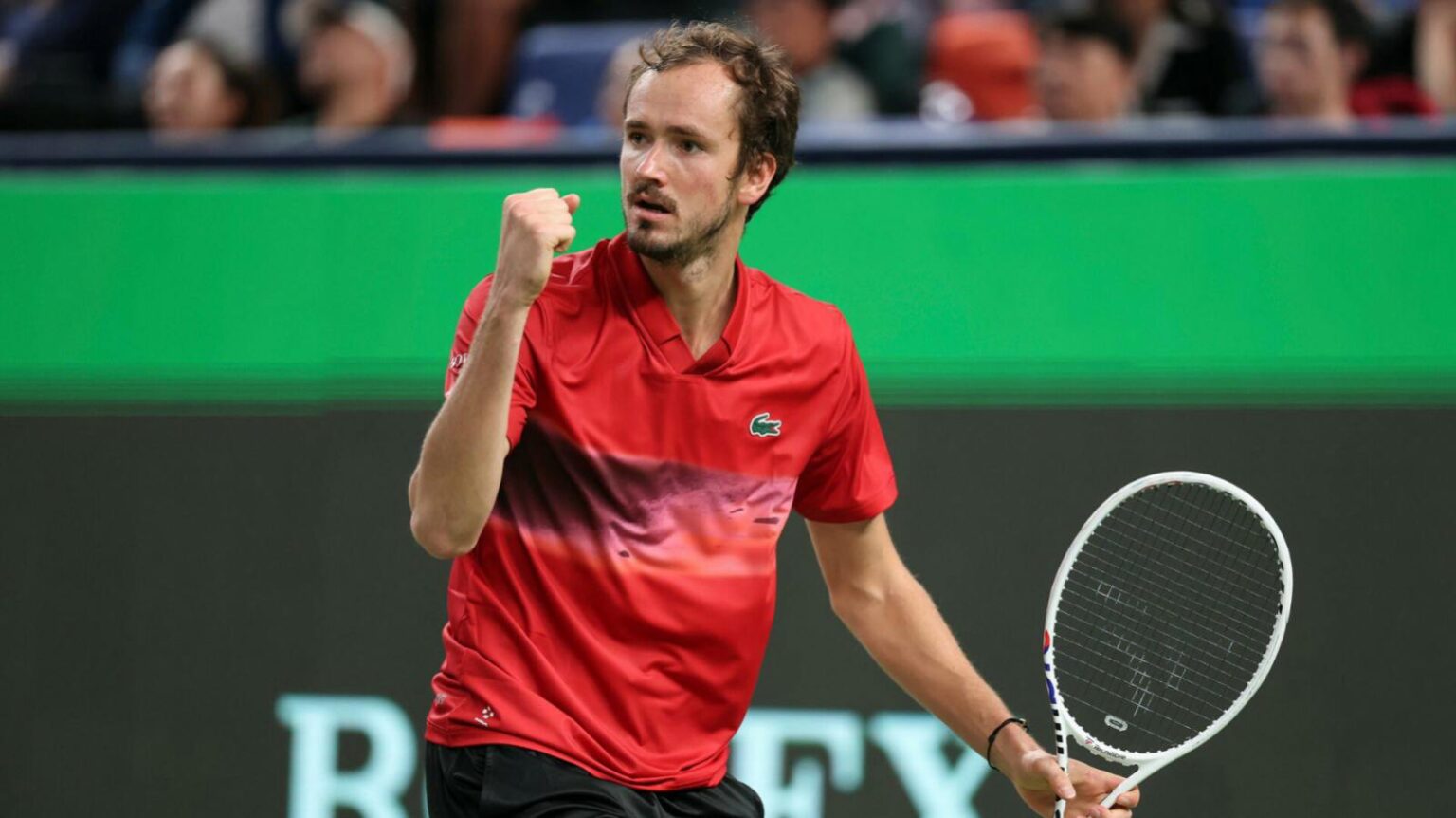 (Video) Daniil Medvedev launches racket into air in frustration but ...
