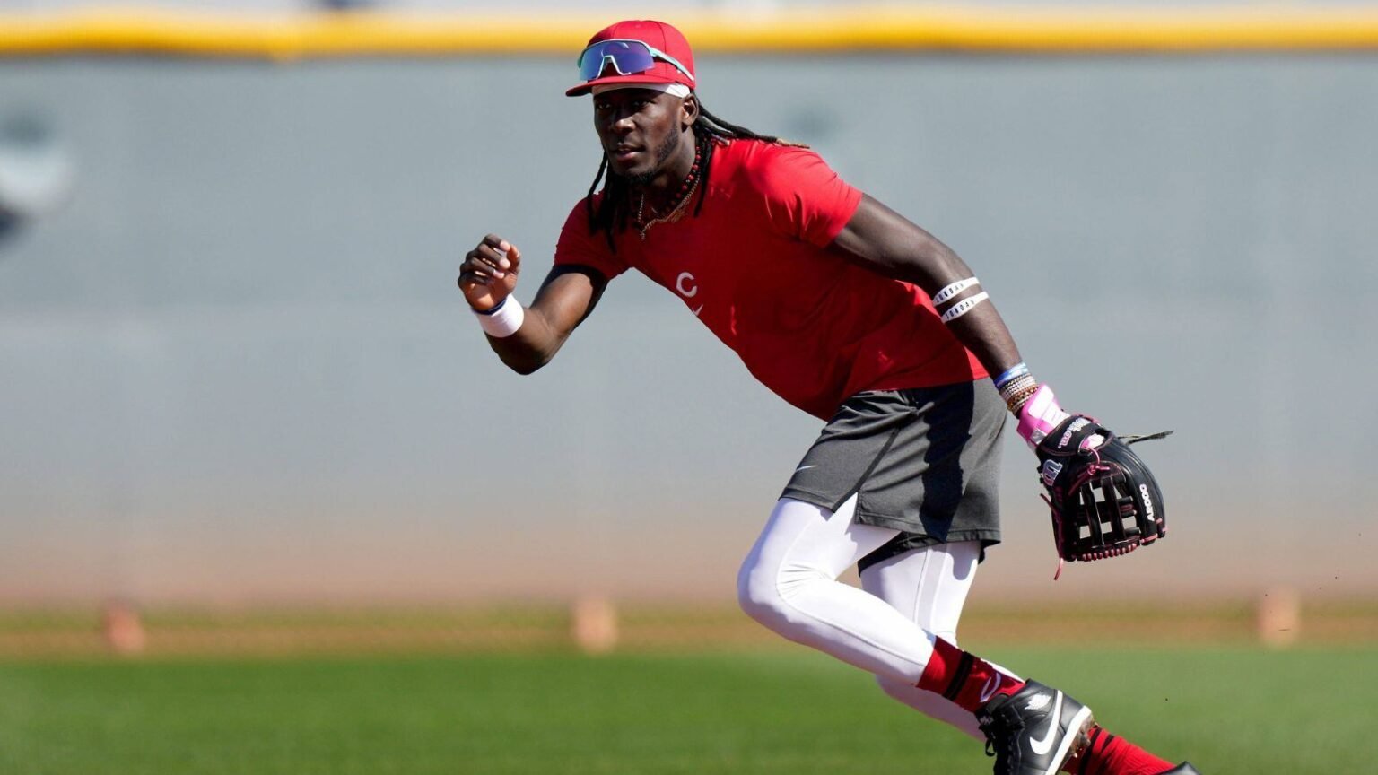 "I’ll beat them for sure," Elly De La Cruz claims he can defeat Noah ...