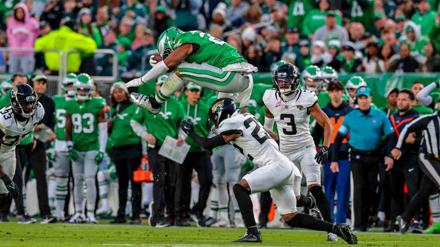 Saquon Barkley's UNREAL reverse hurdle had NFL drug-testers waiting in ...