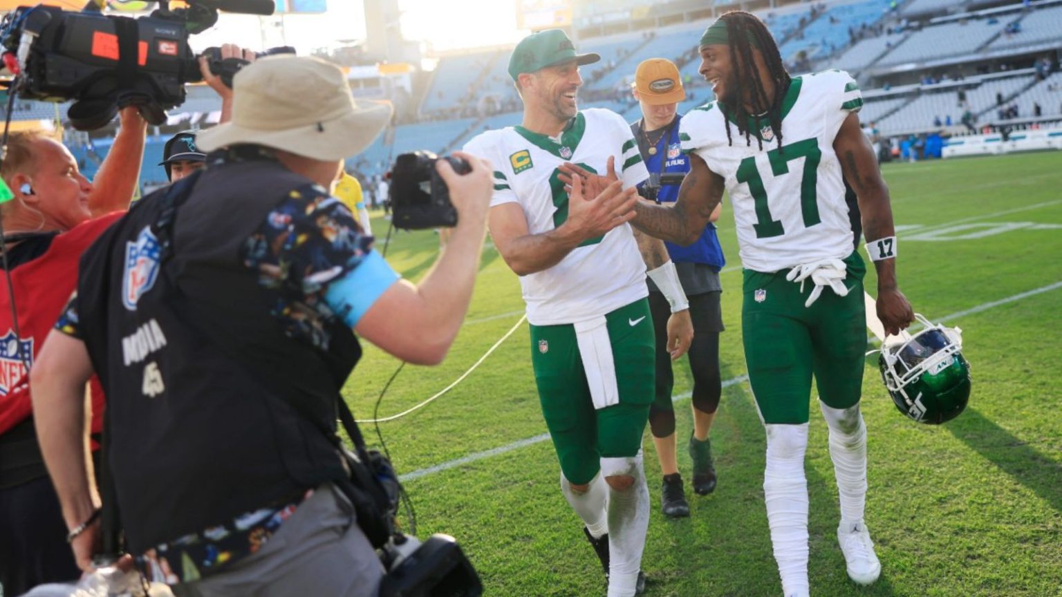 Davante Adams, who caught Aaron Rodgers' 200th and 400th career ...