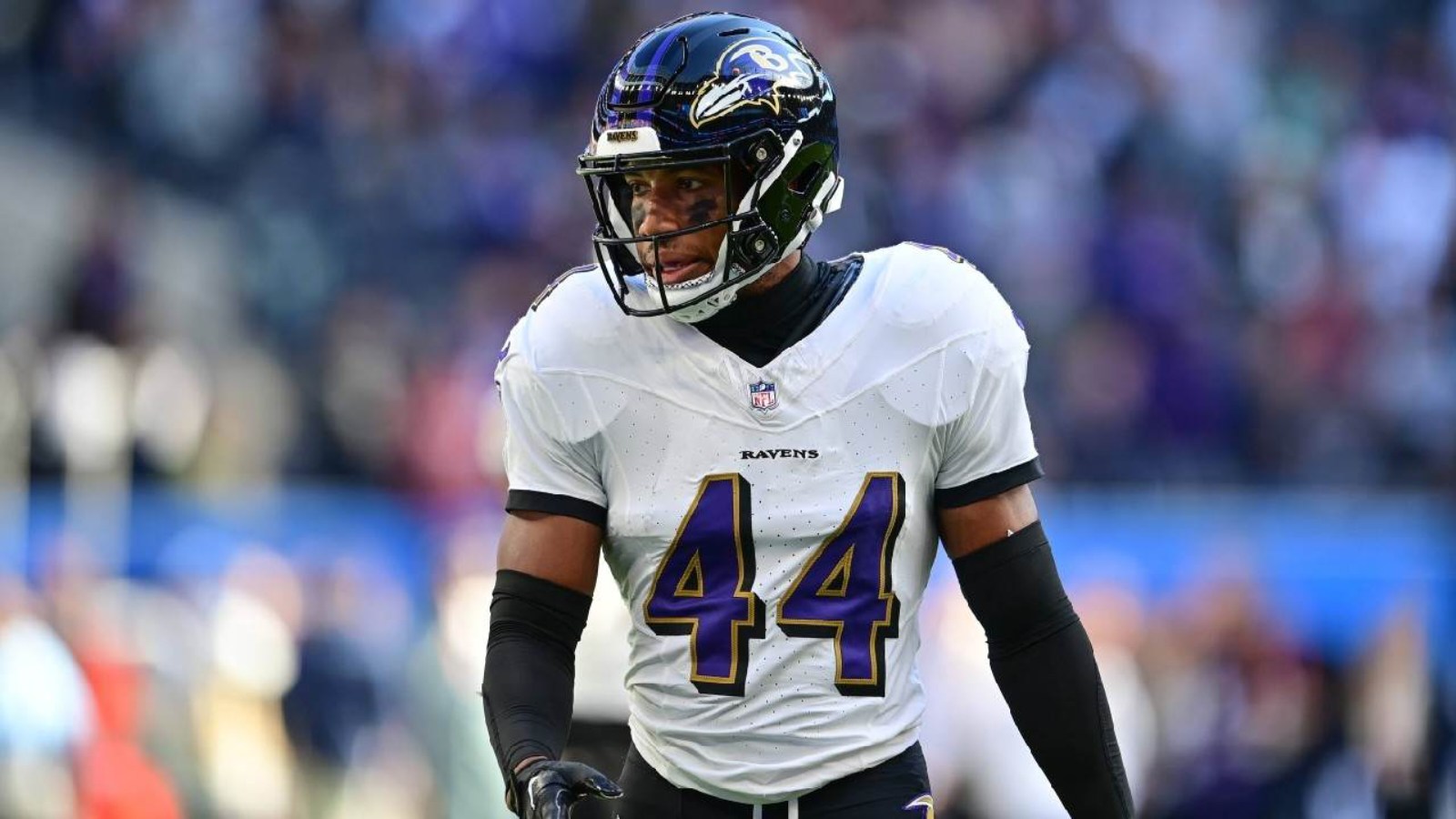 (Video) Ravens CB Marlon Humphrey snags a Russell Wilson pick-six and ...