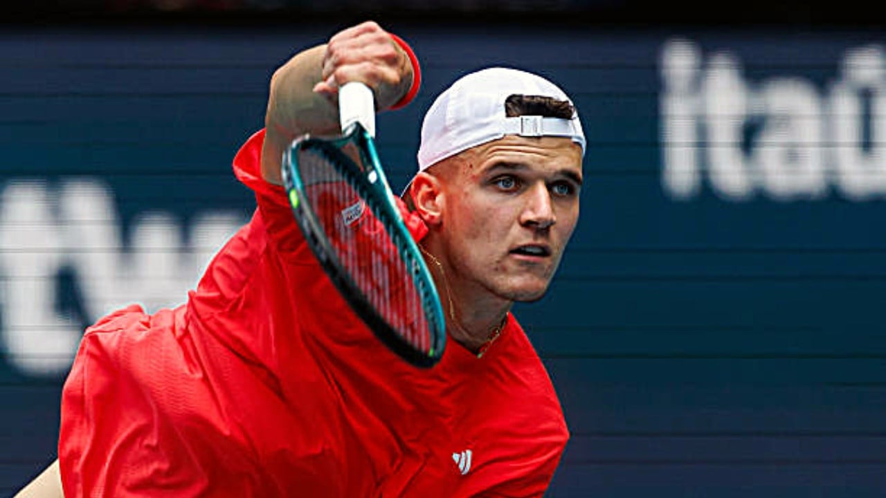 Jakub Mensik Narrowly Avoids Default After Sending his Racket into the ...